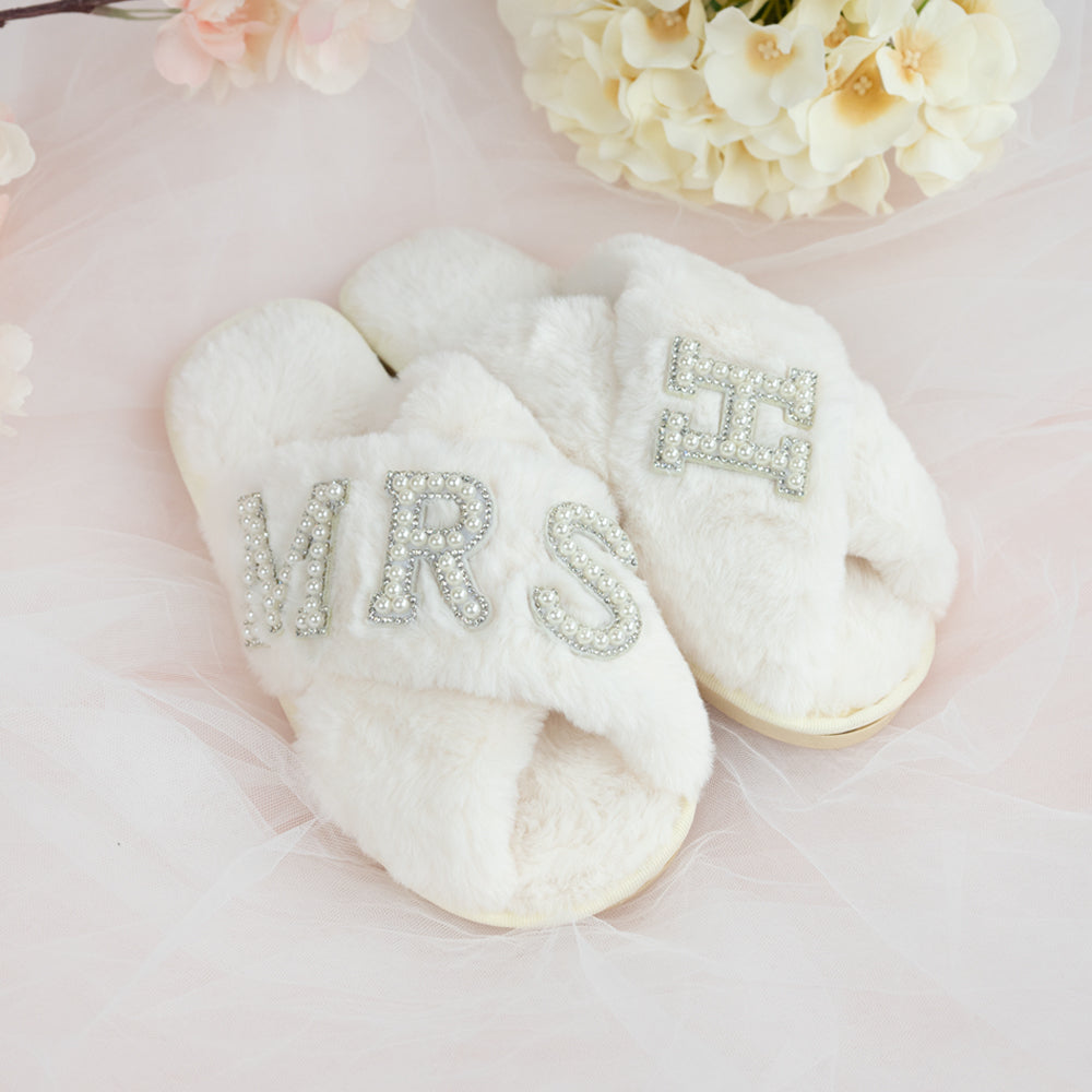 Bride s Slippers Bachelorette Party Slippers Pretty Robes L US 7.5 8 Ivory